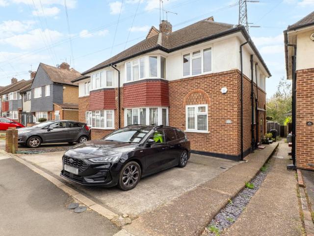 2 bedroom maisonette for sale