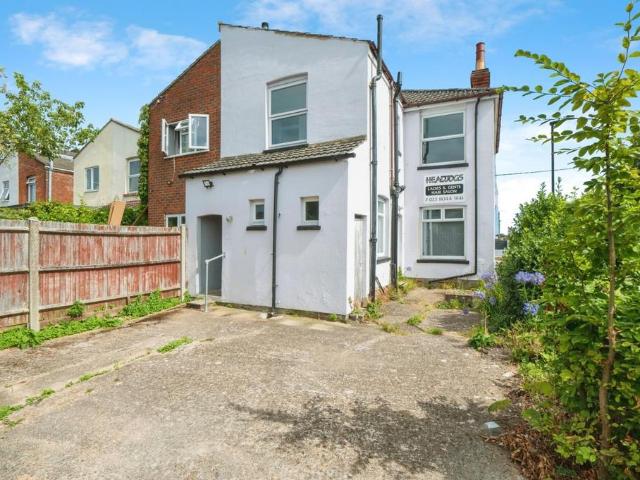 2 bedroom maisonette for sale