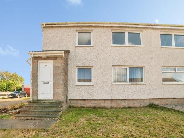 2 bedroom maisonette for sale