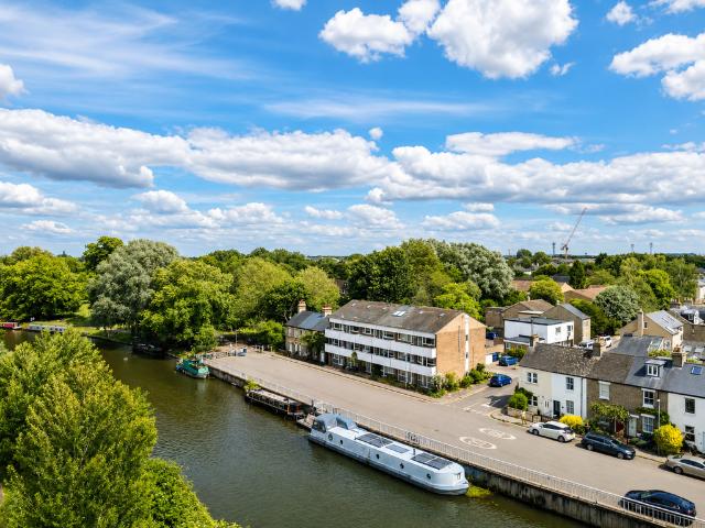 2 bedroom maisonette for sale