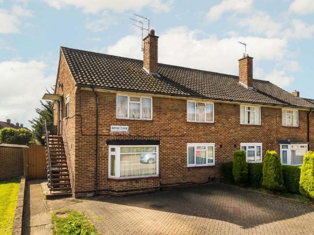 2 bedroom maisonette for sale