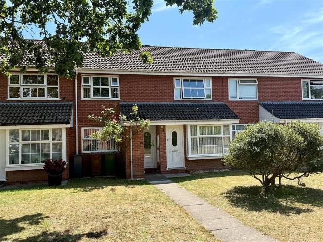 2 bedroom maisonette for sale