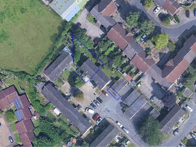2 bedroom maisonette for sale