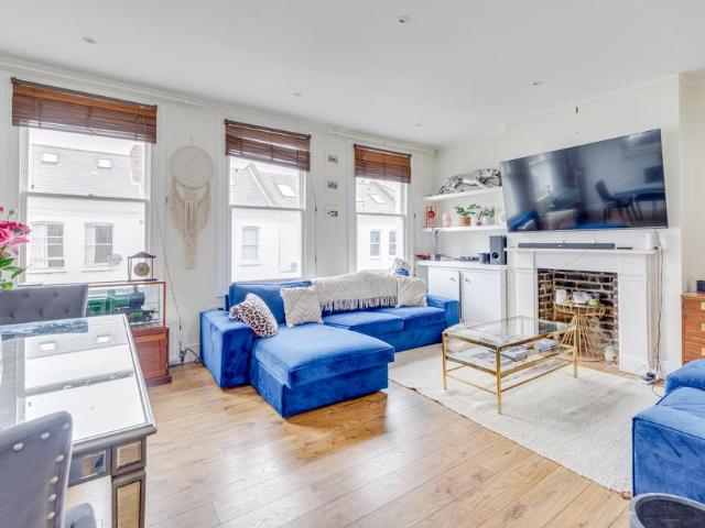 2 bedroom maisonette for sale