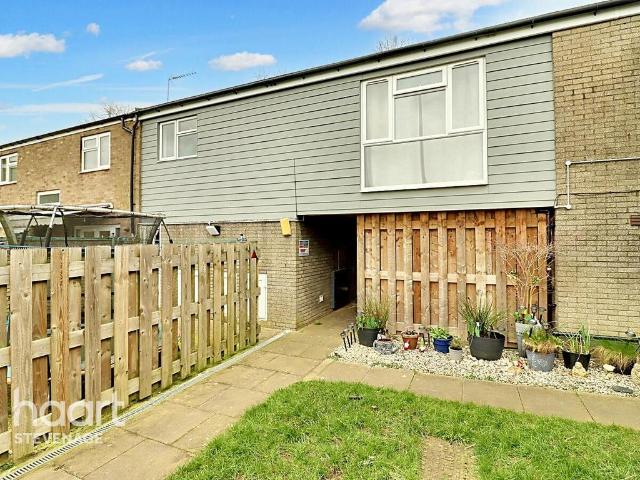 2 bedroom maisonette for sale