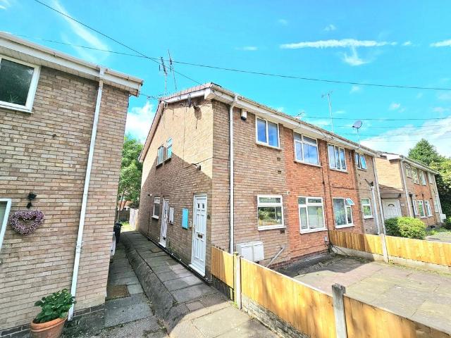 2 bedroom maisonette for sale
