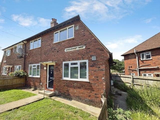2 bedroom maisonette for sale