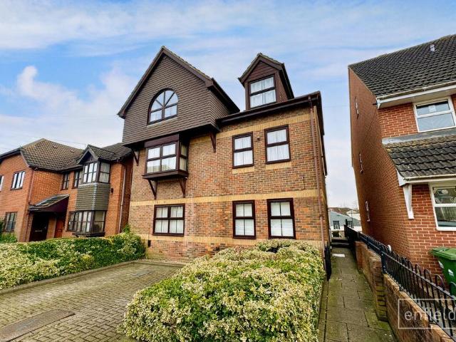 2 bedroom maisonette for sale