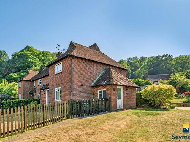2 bedroom maisonette for sale