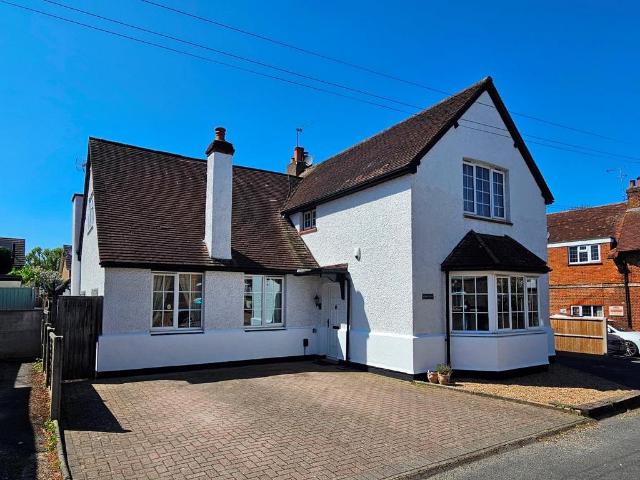 2 bedroom maisonette for sale