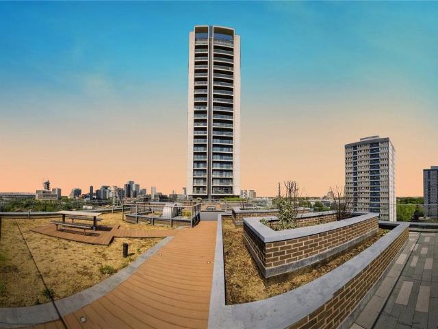2 bedroom maisonette for sale