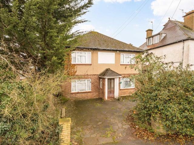 2 bedroom maisonette for sale