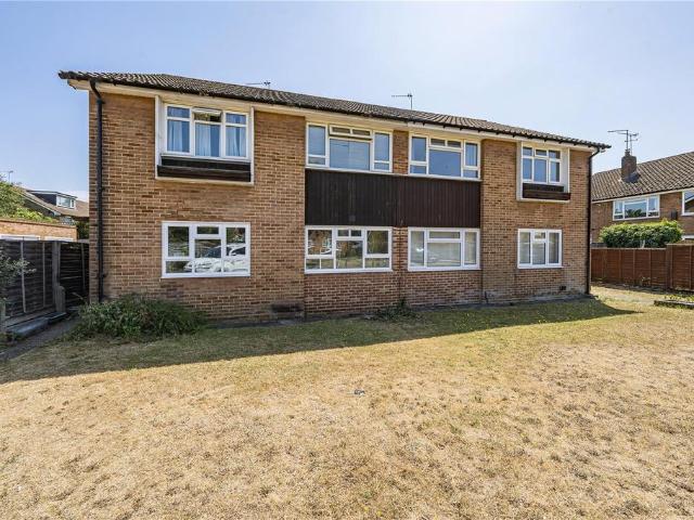 2 bedroom maisonette for sale