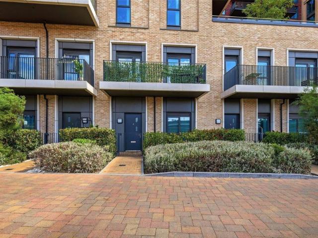 2 bedroom maisonette for sale