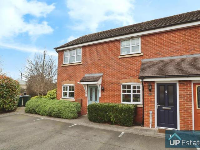 2 bedroom maisonette for sale
