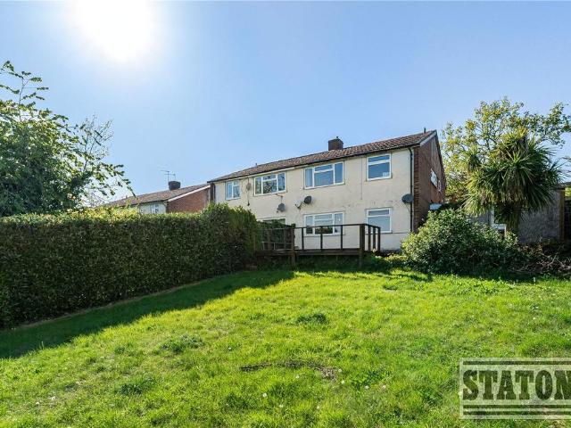 2 bedroom maisonette for sale