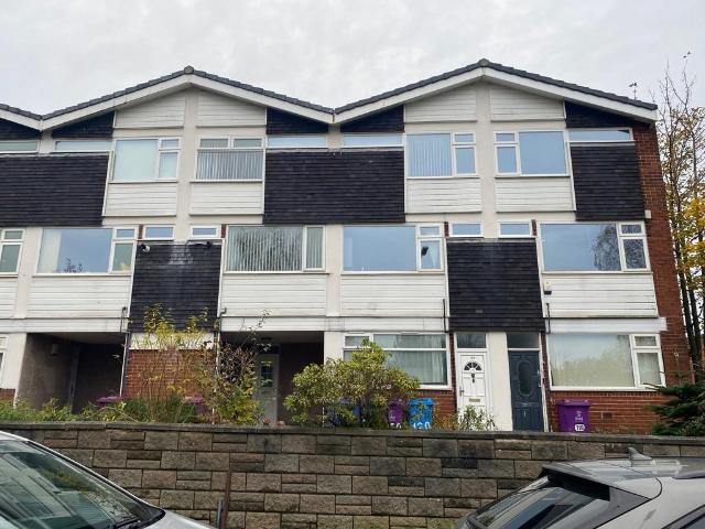 2 bedroom maisonette for sale