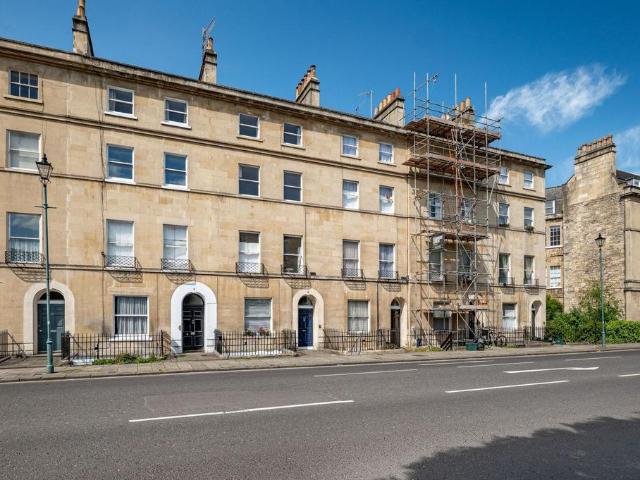 2 bedroom maisonette for sale