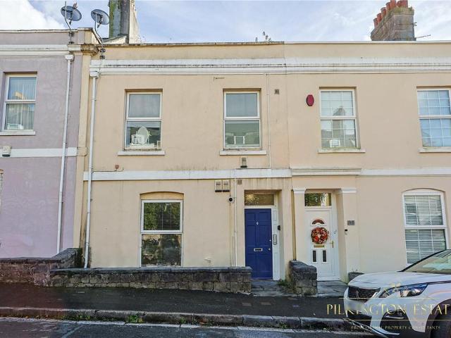 2 bedroom maisonette for sale