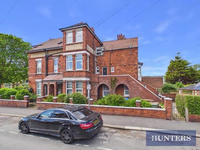 2 bedroom maisonette for sale