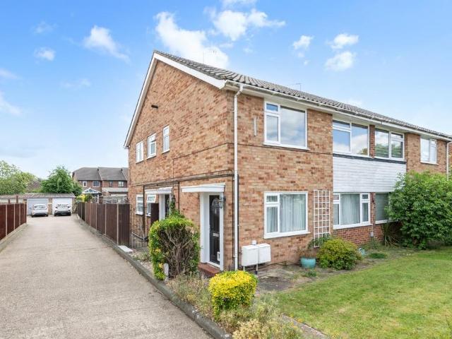 2 bedroom maisonette for sale