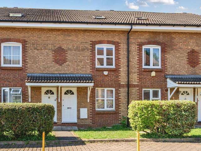 2 bedroom maisonette for sale