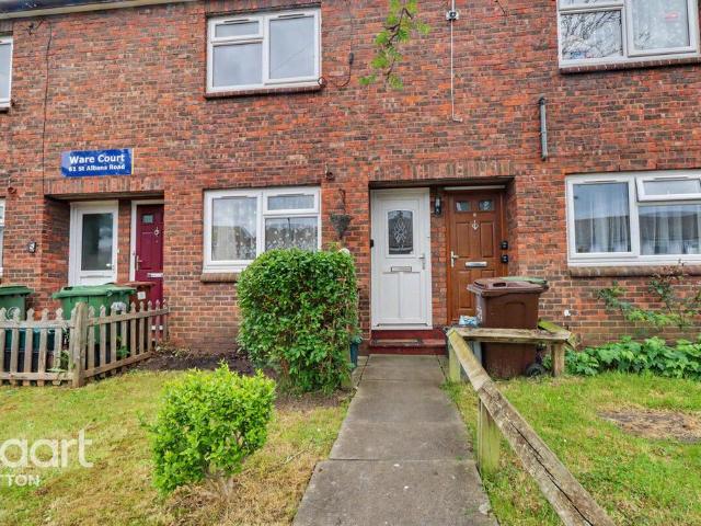 2 bedroom maisonette for sale