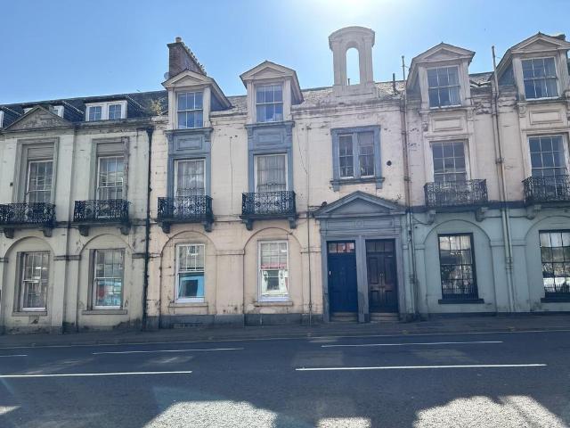 2 bedroom maisonette for sale
