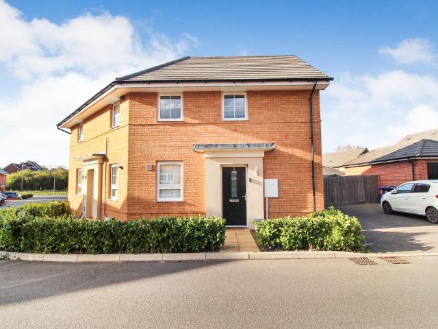 2 bedroom maisonette for sale