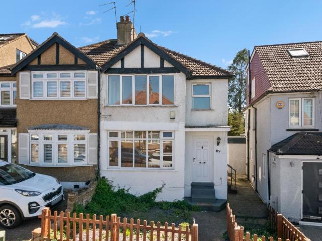 2 bedroom maisonette for sale
