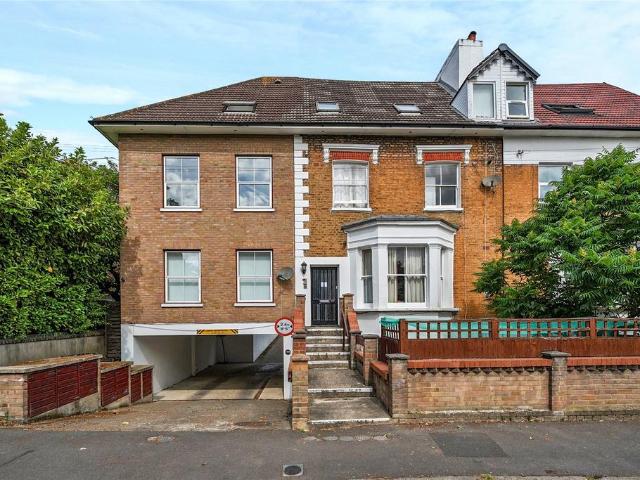 2 bedroom maisonette for sale