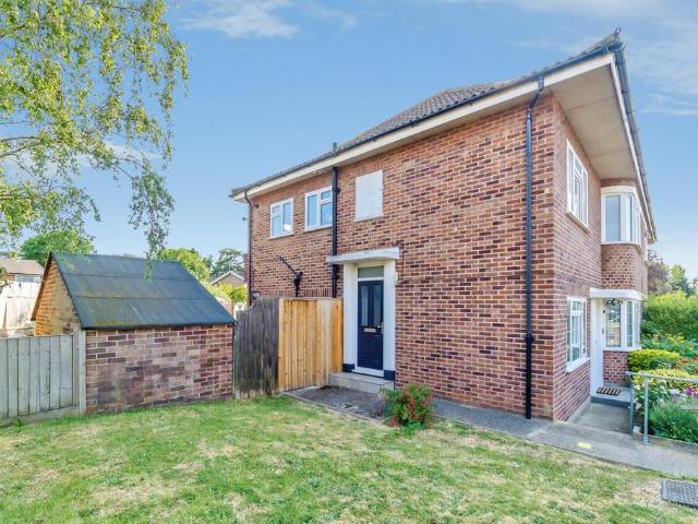 2 bedroom maisonette for sale