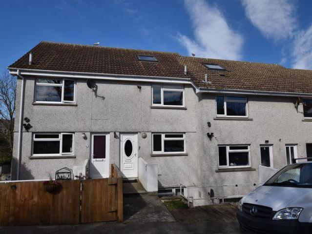 2 bedroom maisonette for sale