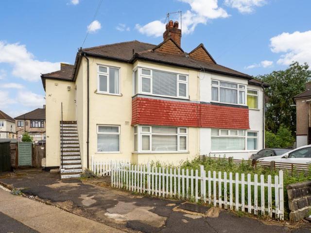 2 bedroom maisonette for sale