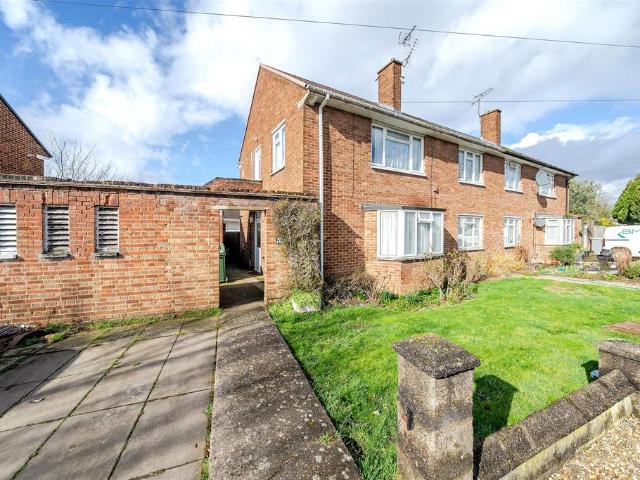 2 bedroom maisonette for sale