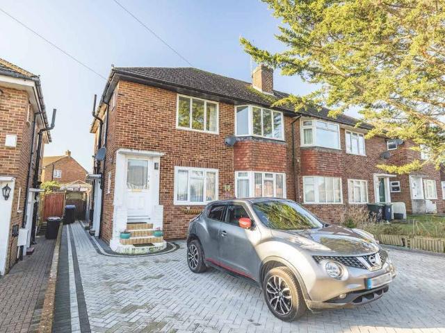 2 bedroom maisonette for sale