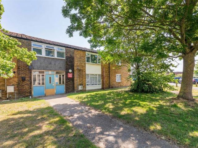 2 bedroom maisonette for sale