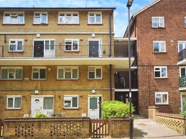 2 bedroom maisonette for sale