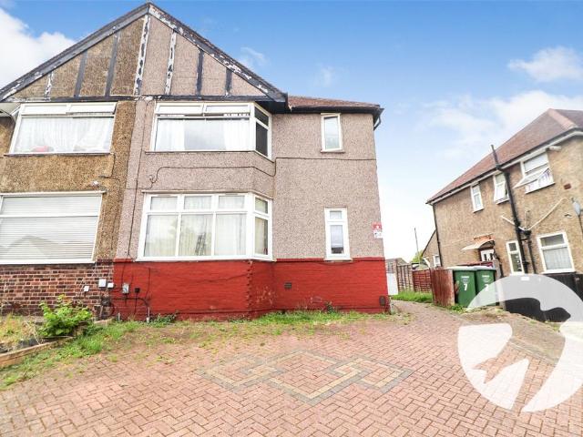 2 bedroom maisonette for sale