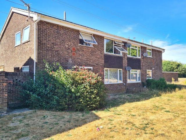 2 bedroom maisonette for sale