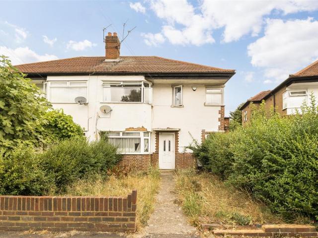 2 bedroom maisonette for sale