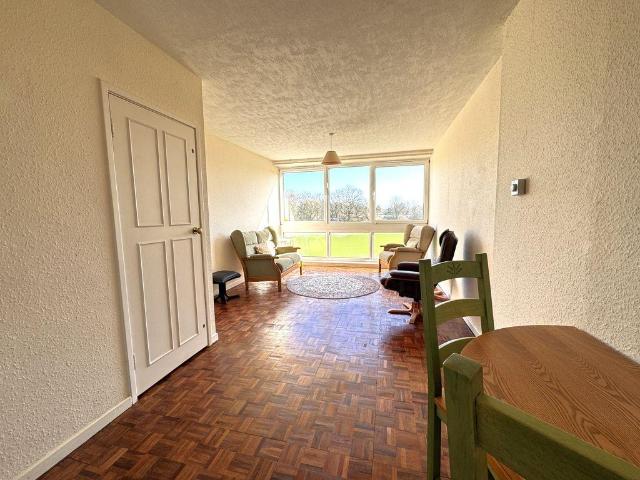 2 bedroom maisonette for sale
