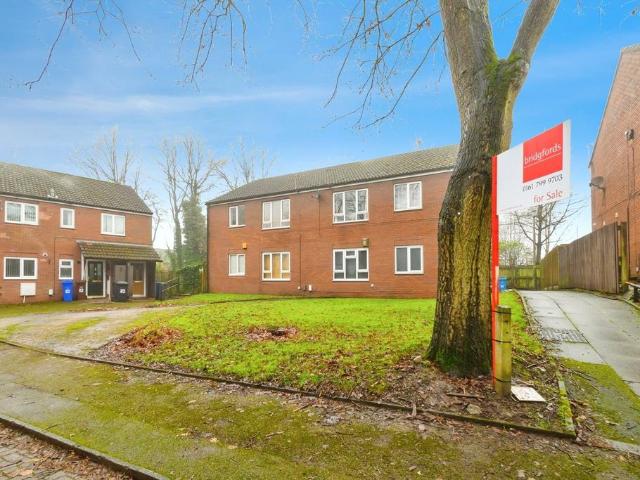2 bedroom maisonette for sale