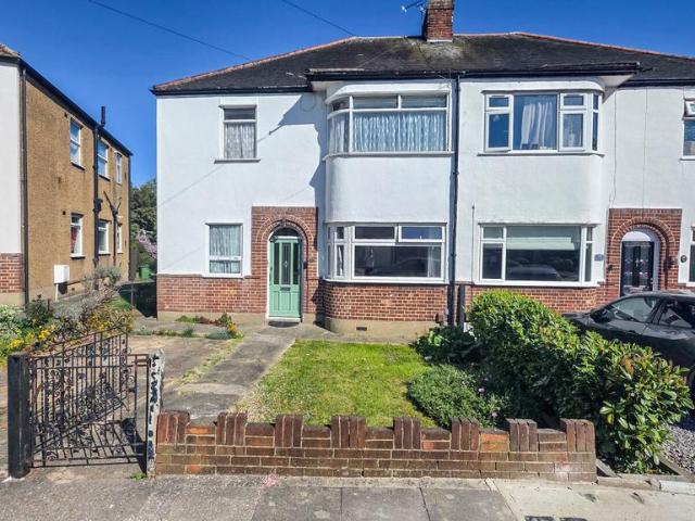 2 bedroom maisonette for sale