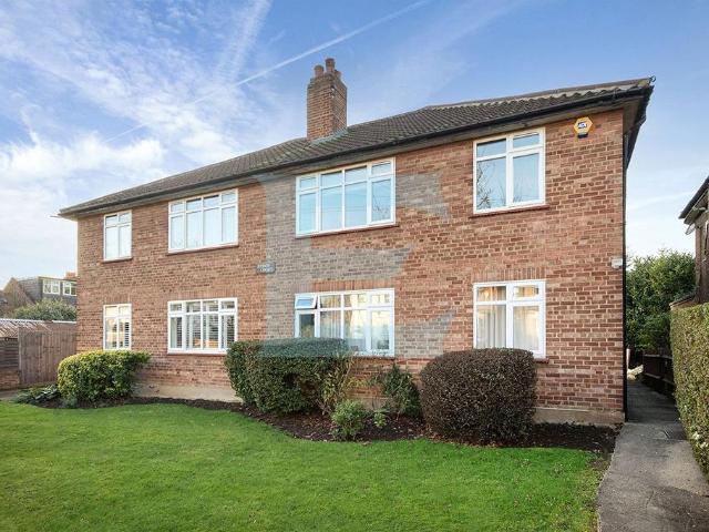2 bedroom maisonette for sale