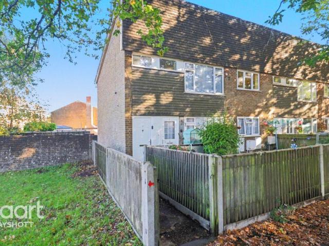 2 bedroom maisonette for sale