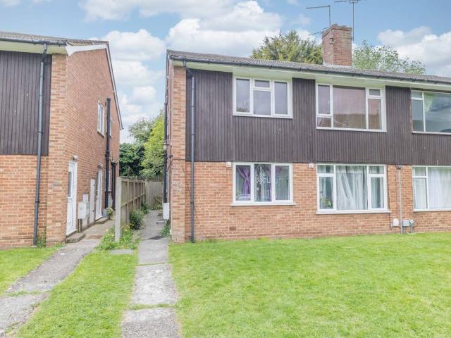 2 bedroom maisonette for sale