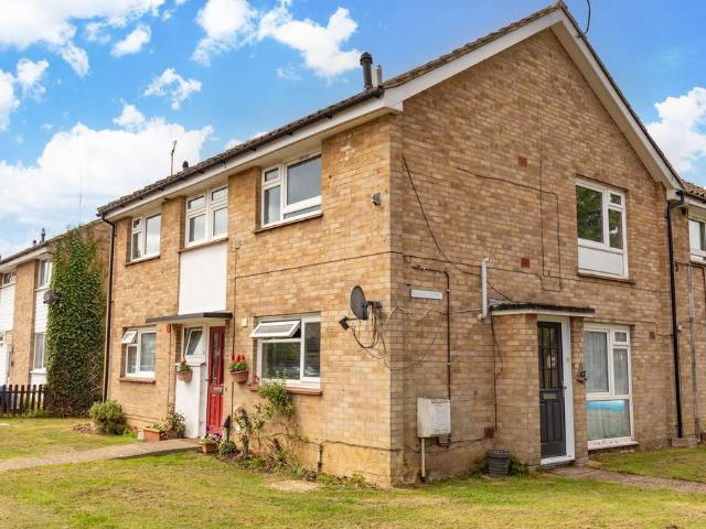 2 bedroom maisonette for sale