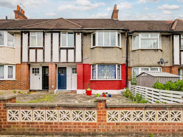 2 bedroom maisonette for sale