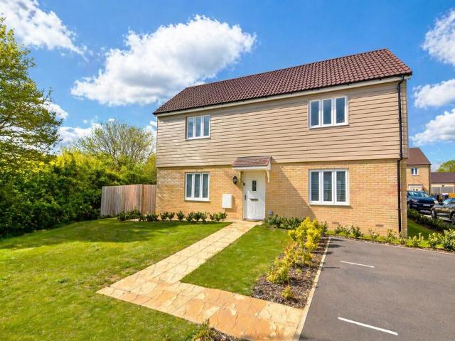 2 bedroom maisonette for sale